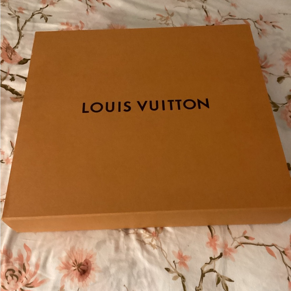 Authentic Louis Vuitton Extra Large Box - Gem